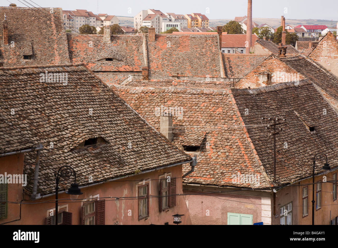 Old buildings and rooftops hi-res stock photography and images - Alamy