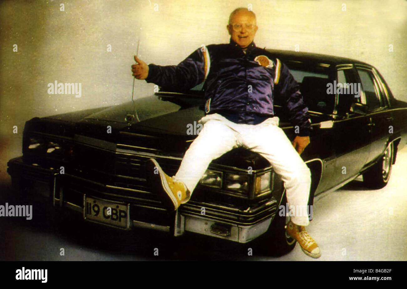 Ken Morley Actor who plays the part of Reg Holdsworth in TV Soap ...