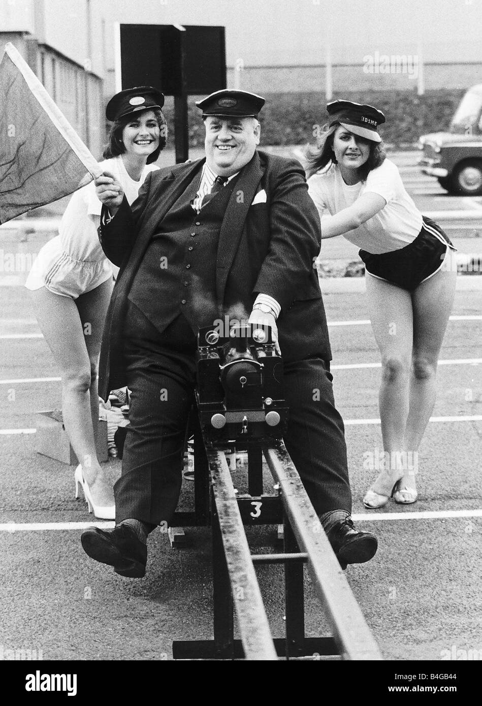Cyril Smith Liberal MP Rochdale at the official opening of a wholesale ...