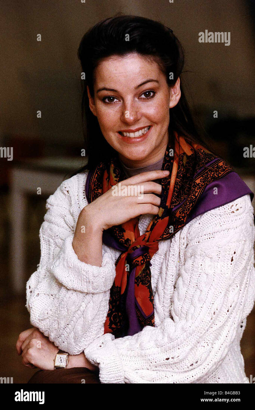 Actress ruthie henshall hi-res stock photography and images - Alamy