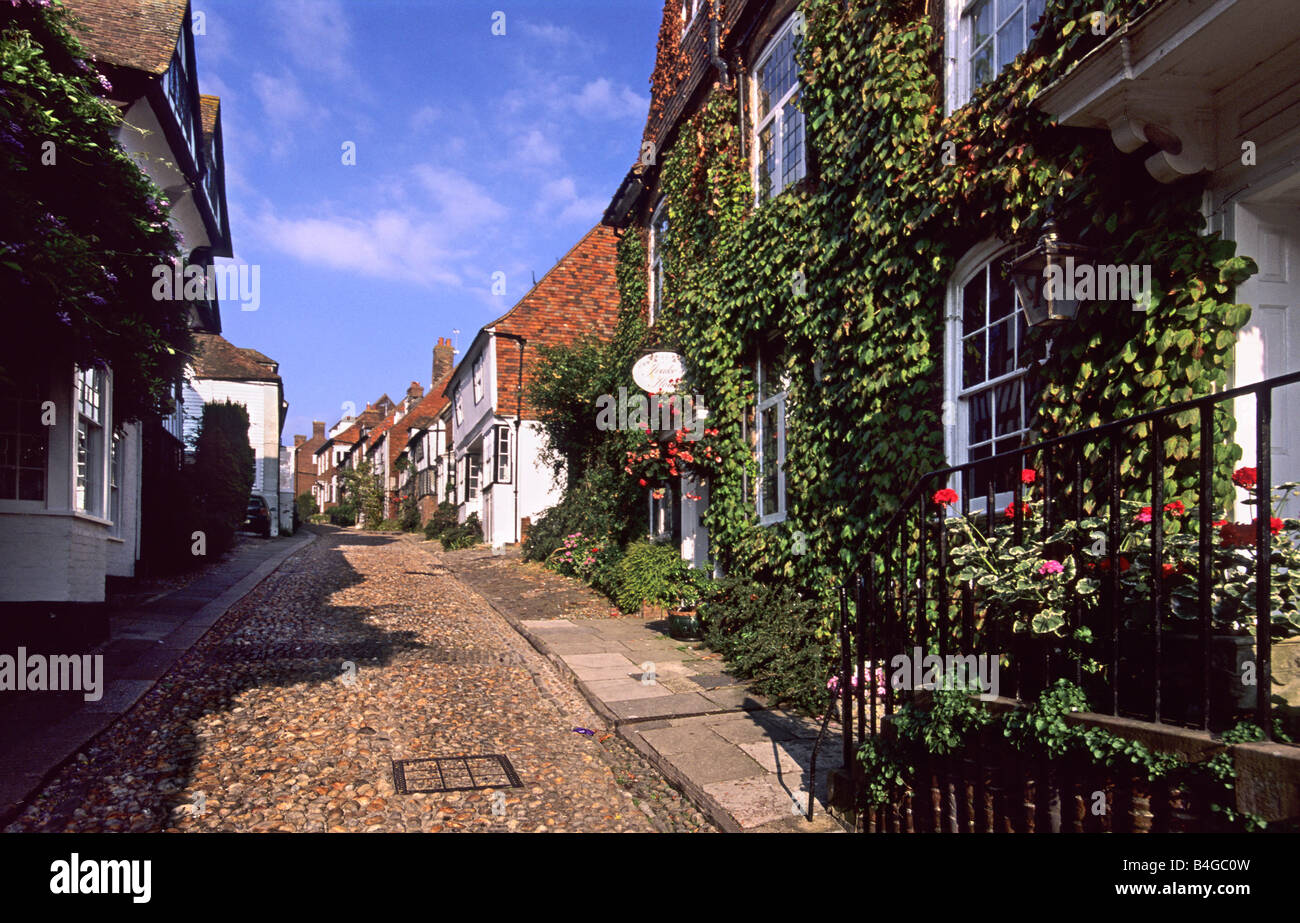 Mermaid Street Rye East Sussex in evening sunshine Stock Photo - Alamy
