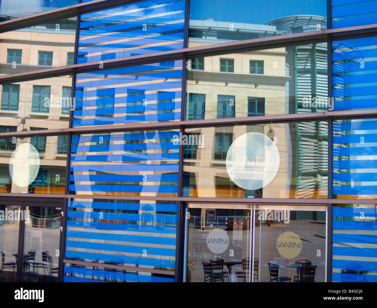 Modern architecture in edinburgh hi-res stock photography and images ...