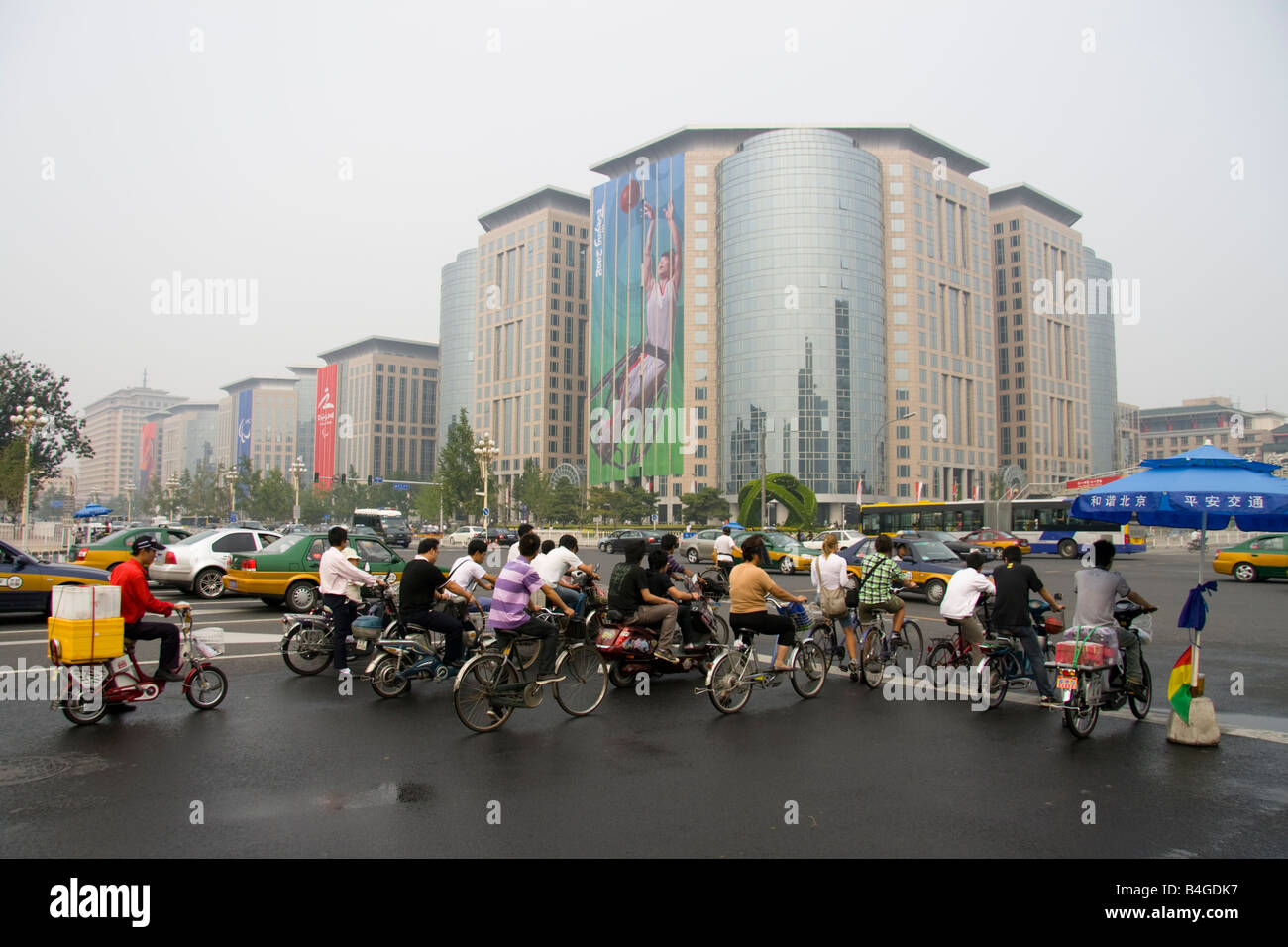 China beijing street scene bicycles hi-res stock photography and images ...