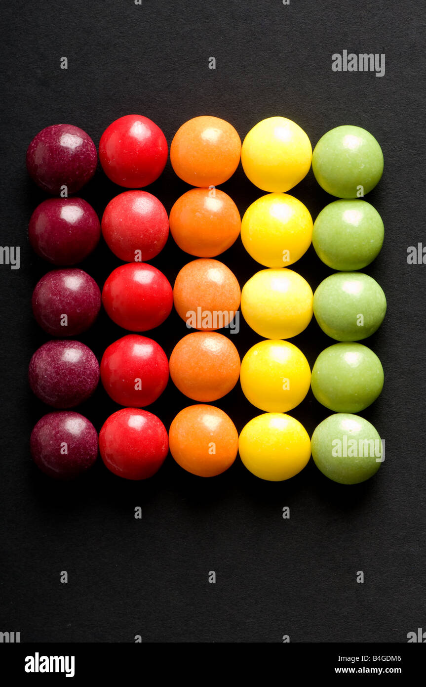 Line of sweets hi-res stock photography and images - Alamy