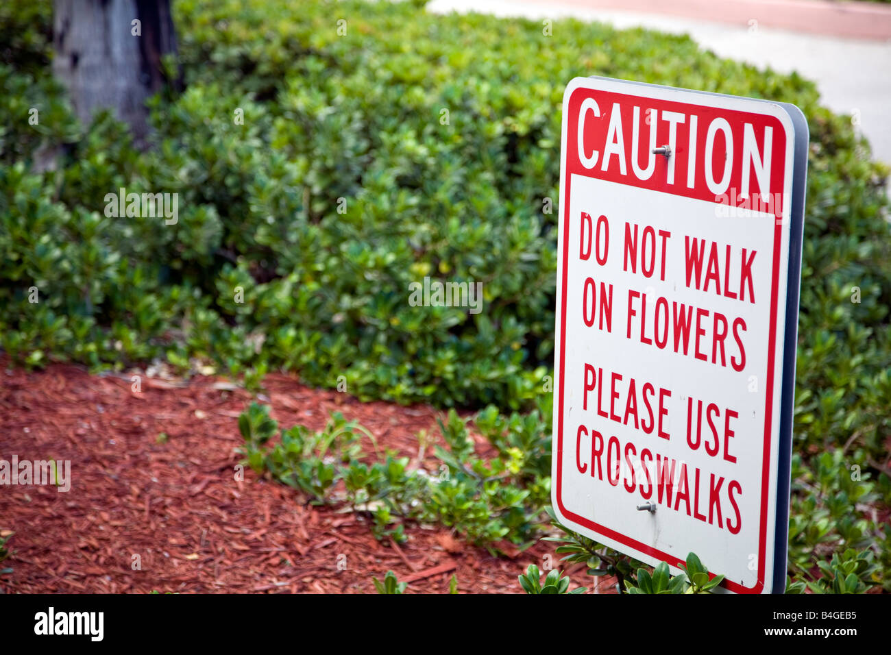 Diamond shaped caution sign hi-res stock photography and images - Alamy