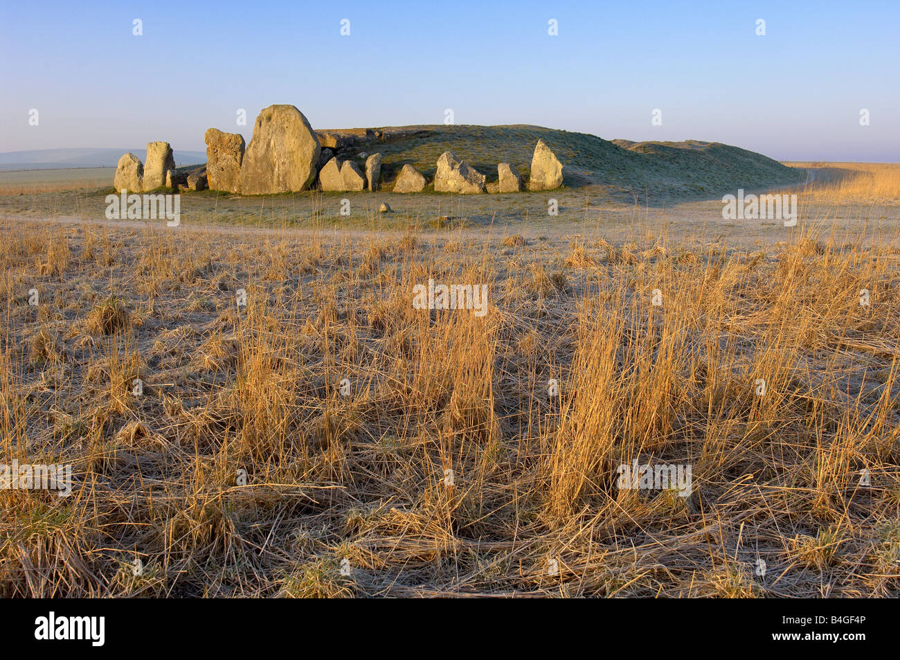 The West Kennet Long Barrow Avebury Wiltshire Stock Photo - Alamy
