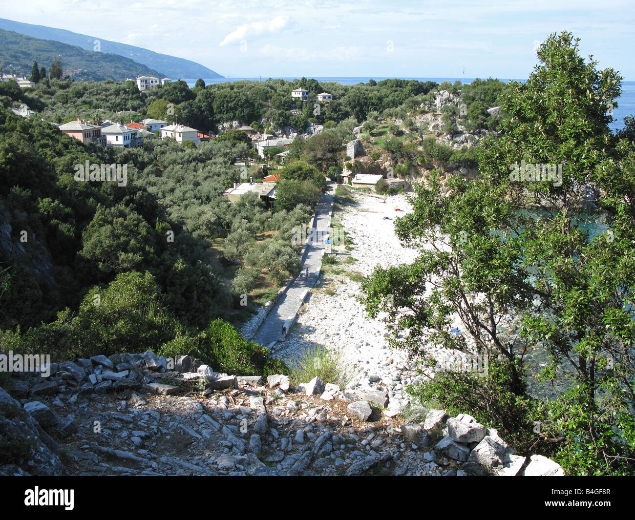 GREECE. The Pelion Peninsula. The beach and village at Damouchari Stock ...