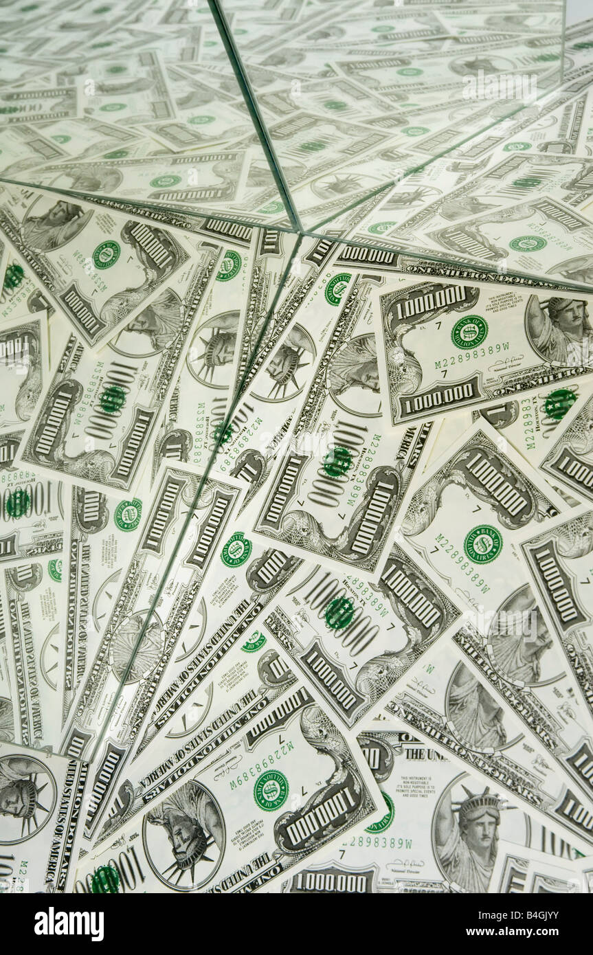 Many American bank notes reflected in vertical mirrors Stock Photo - Alamy