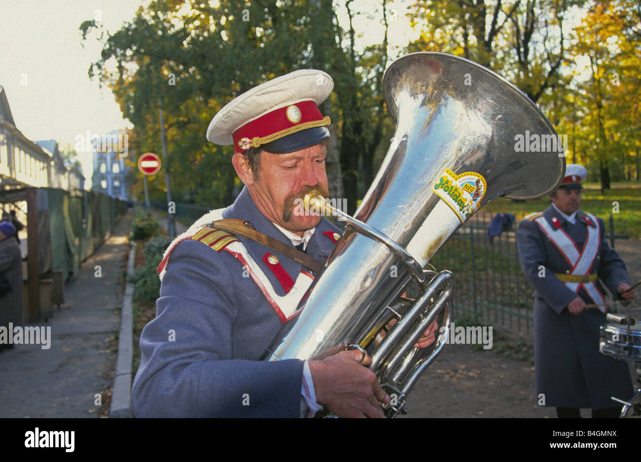Tuba player hi-res stock photography and images - Alamy