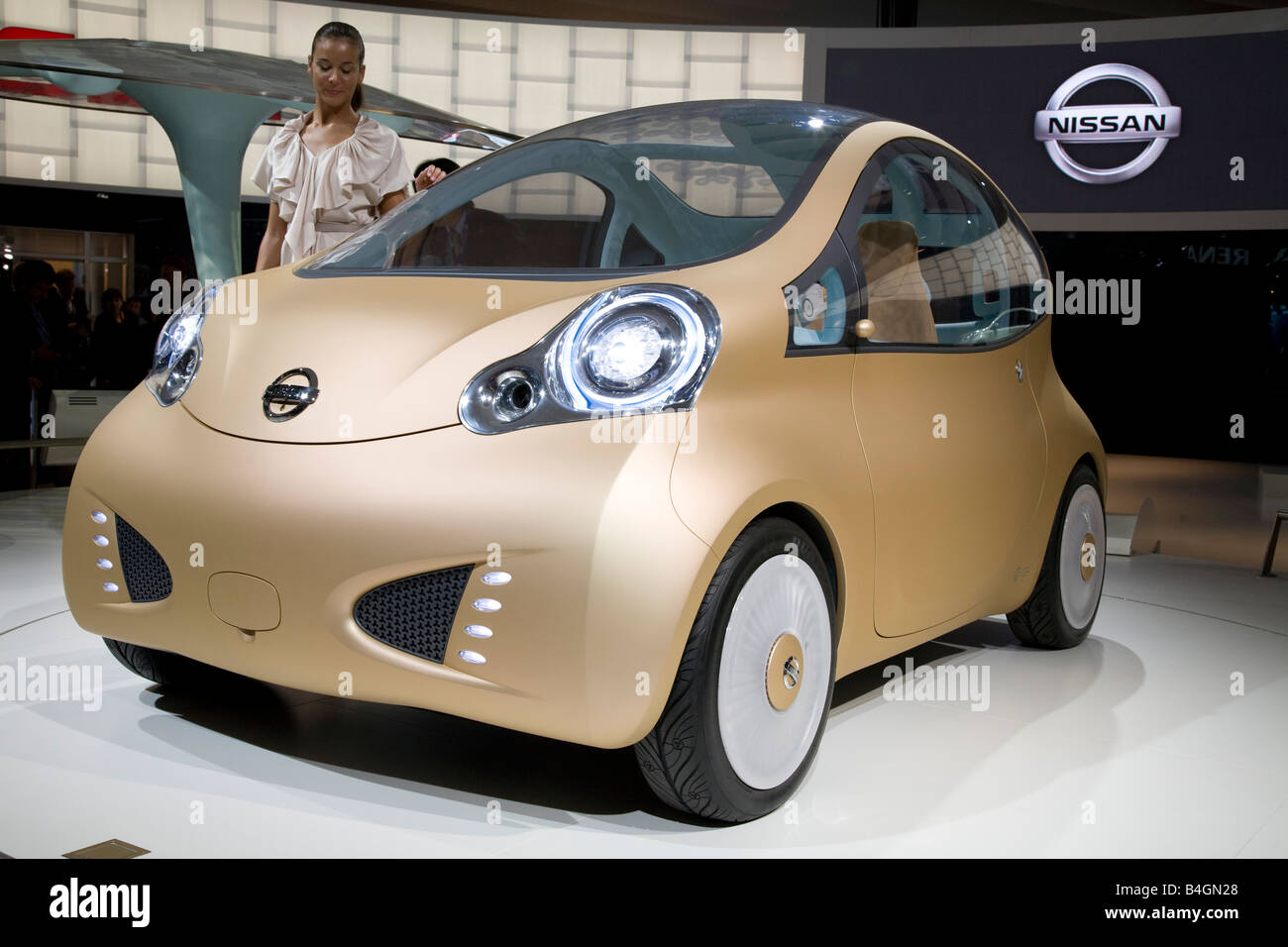 Nissan Nuvu. Motor Show 2008 Stock Photo - Alamy