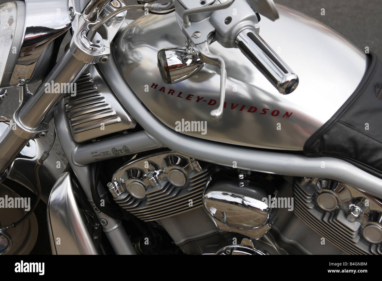 Harley davidson fuel tank hi-res stock photography and images - Alamy