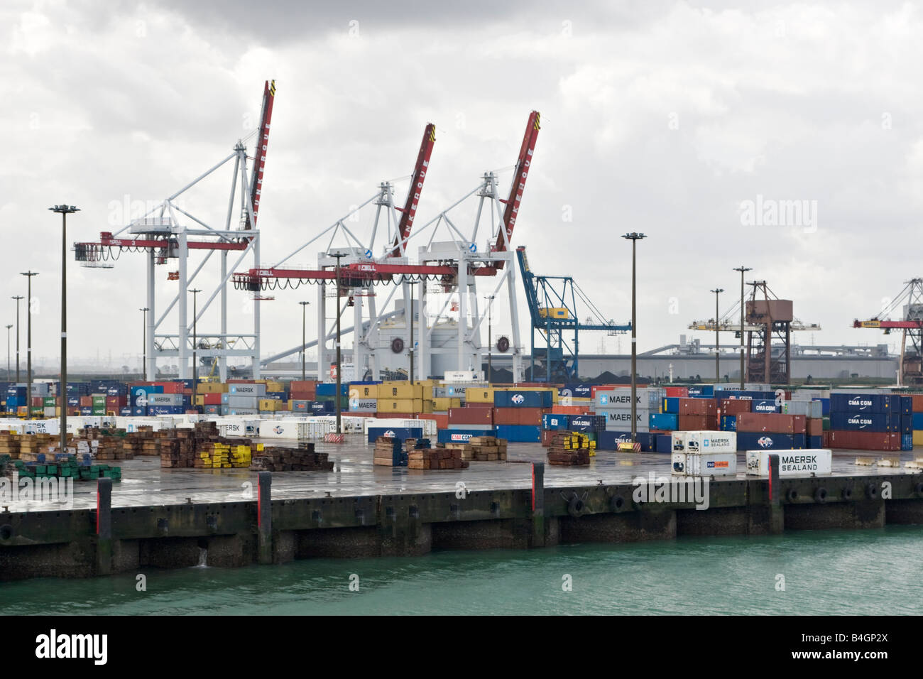 Containerization hi-res stock photography and images - Alamy