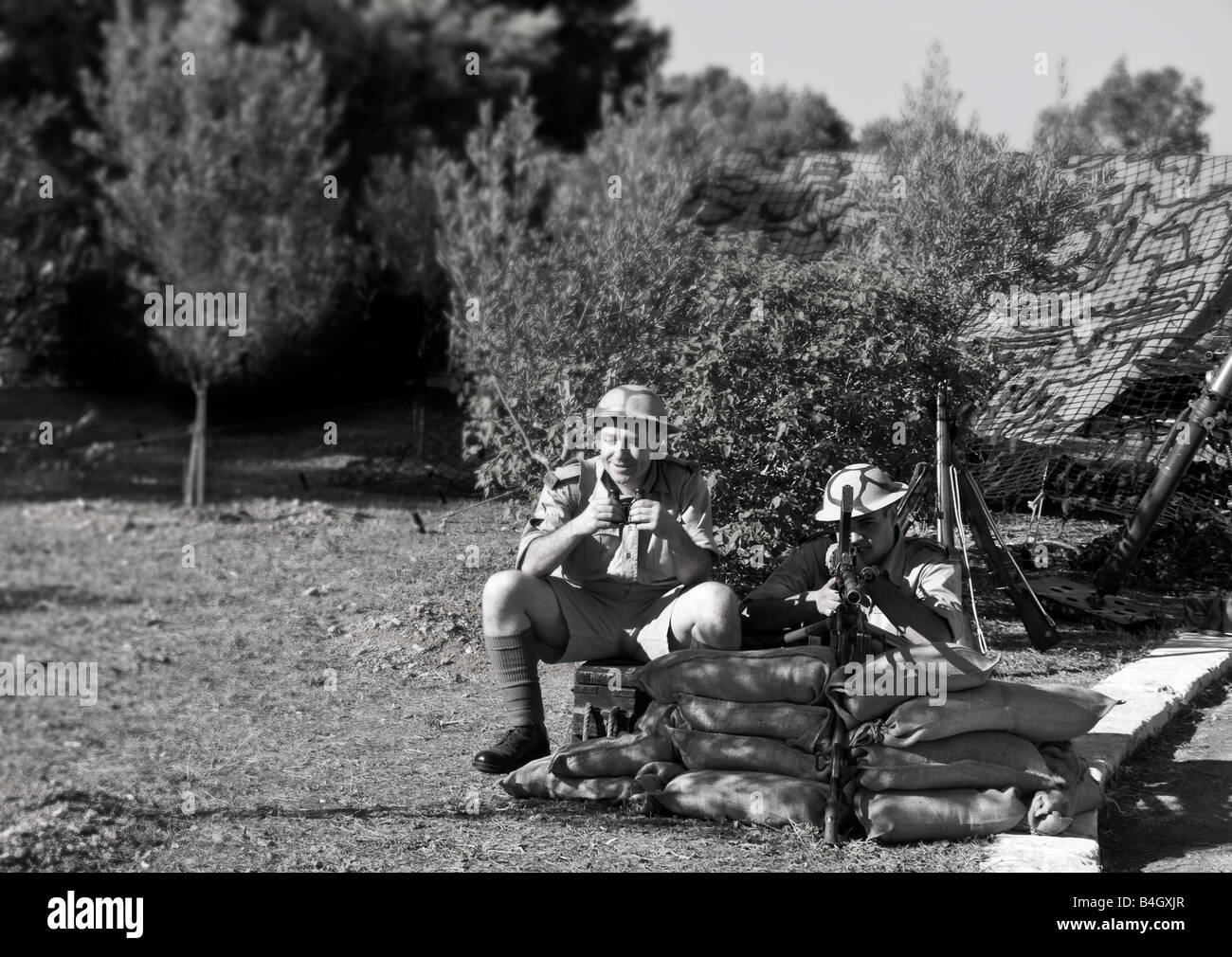 Army sentry hi-res stock photography and images - Alamy