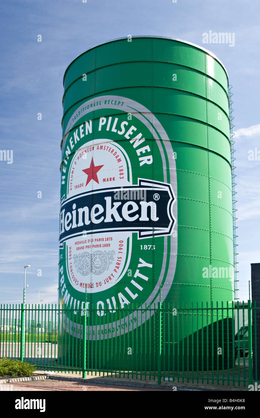Heineken beer Can Stock Photo - Alamy
