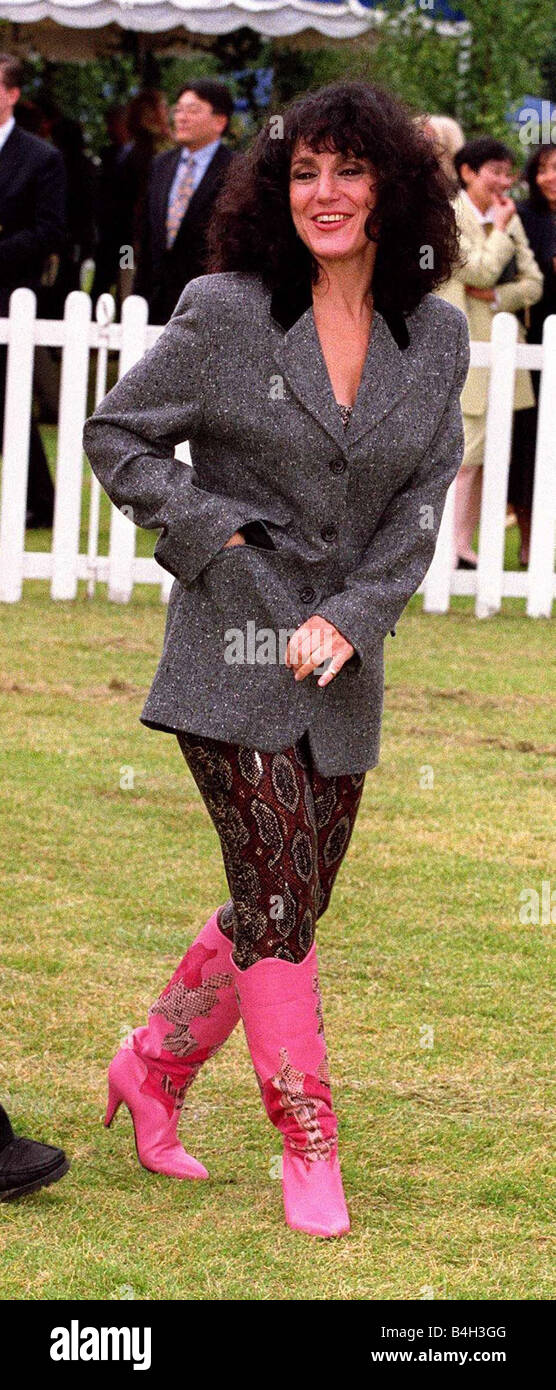 Actress lesley joseph hi-res stock photography and images - Alamy