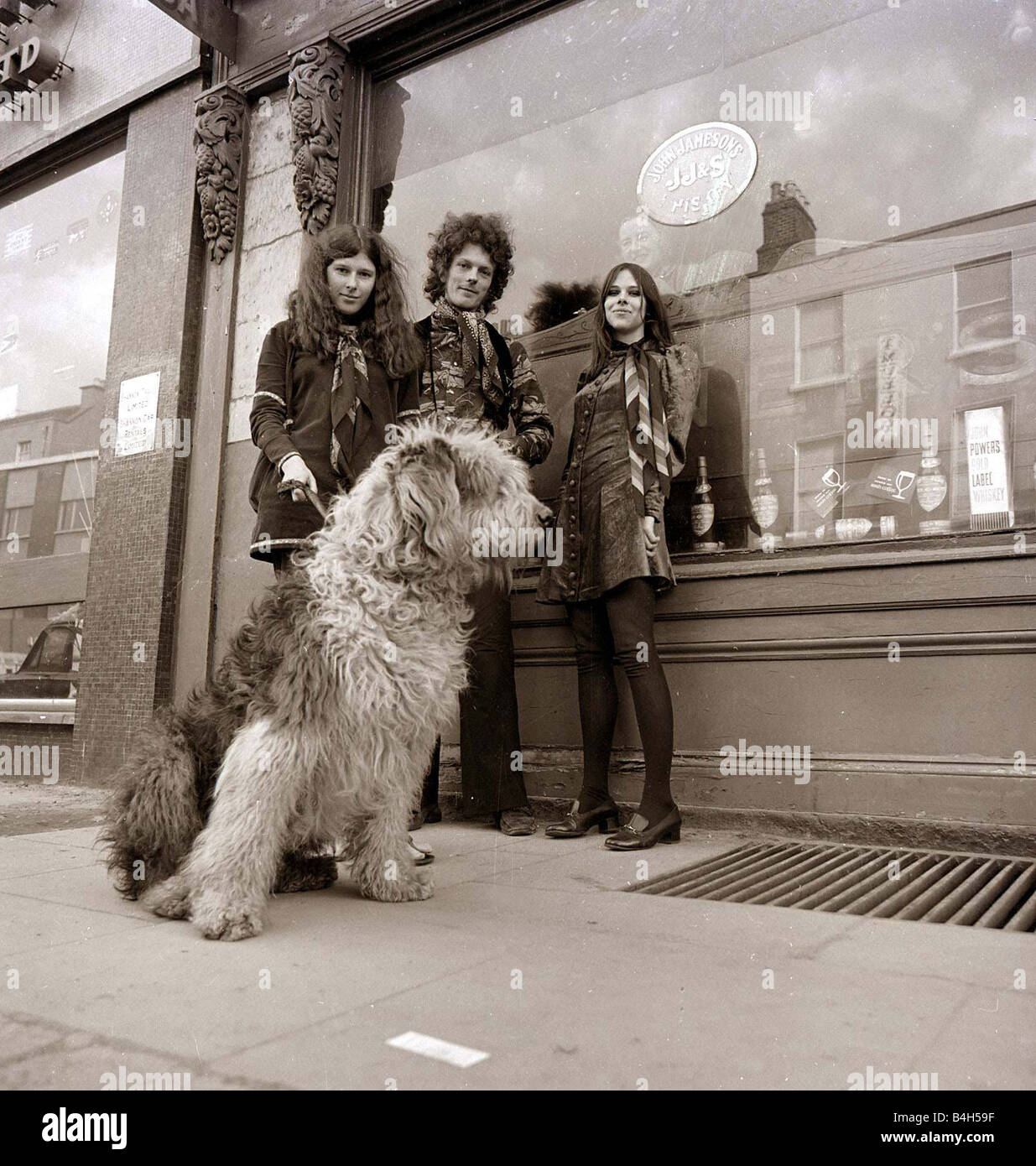 Irish people 1960s hi-res stock photography and images - Alamy