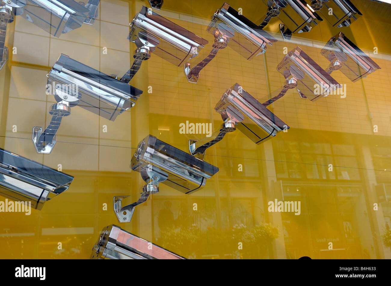 Closed circuit tv cameras hi-res stock photography and images - Alamy