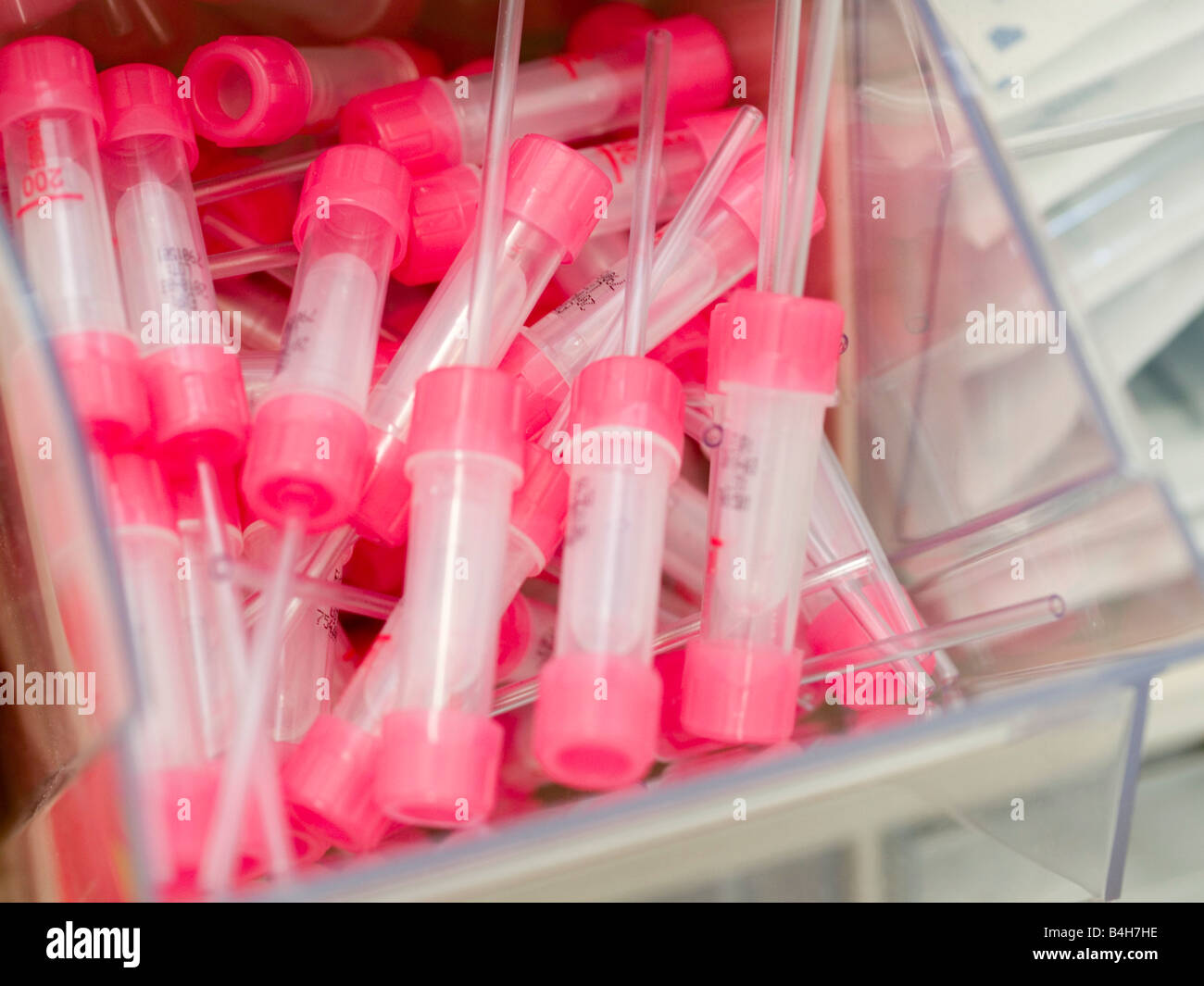 Cannula tubes hi-res stock photography and images - Alamy