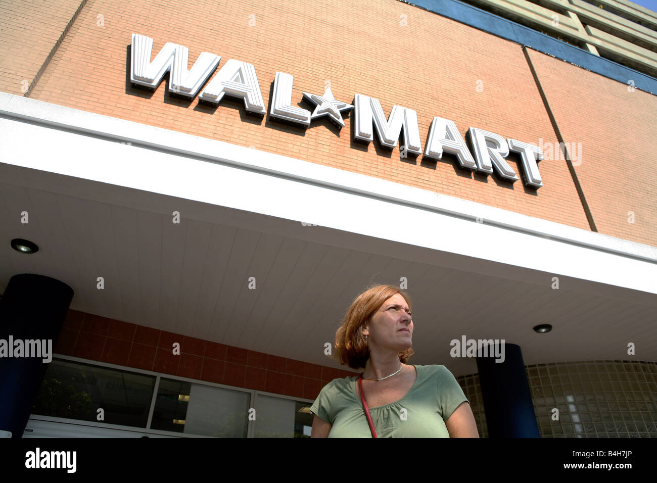 Female walmart hi-res stock photography and images - Alamy