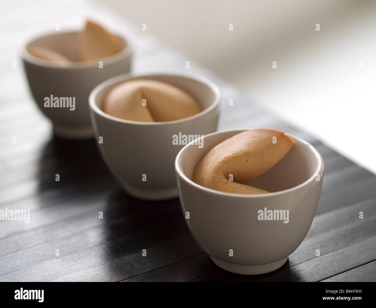 Fortune cookie shapes hi-res stock photography and images - Alamy