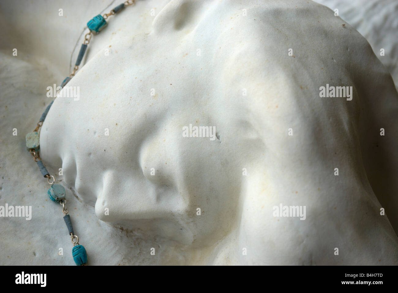 Female sculpture on tomb in Montparnasse Cemetery Paris France Stock ...