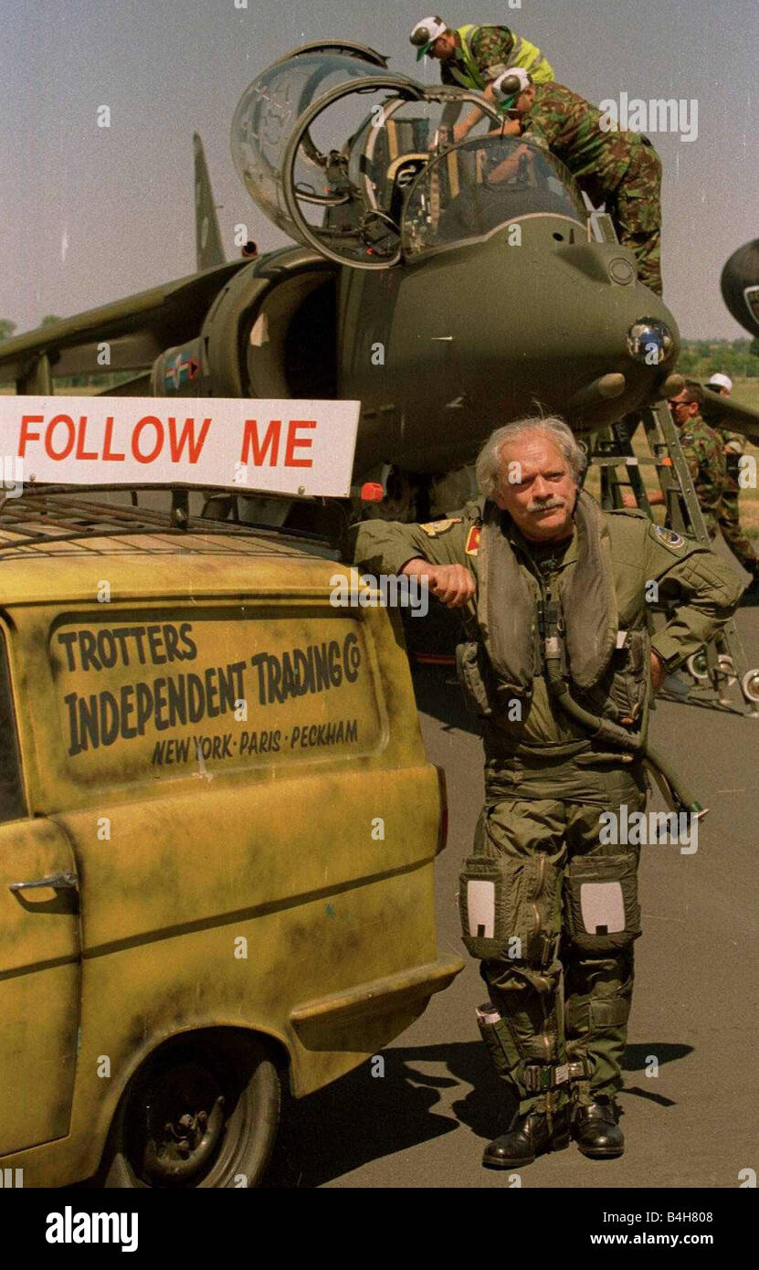 David Jason Actor Del Boy Only Fools And Horses Reliant Robin van needs ...