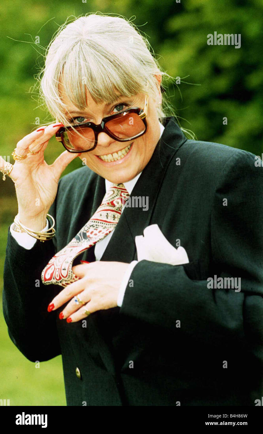 Wendy richards hi-res stock photography and images - Alamy