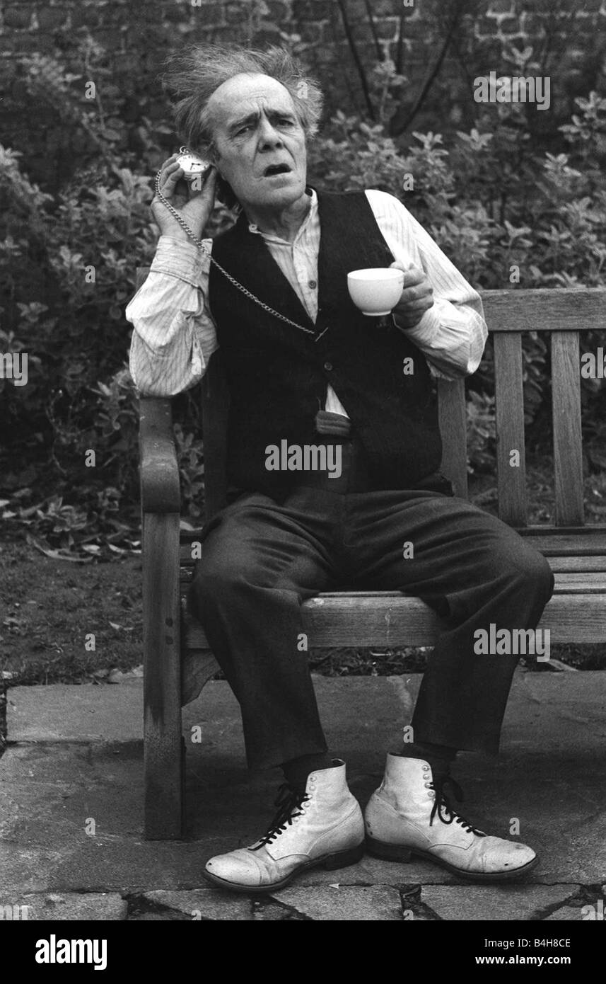 Max Wall launches Vrapps last tape at Greenwich Stock Photo - Alamy