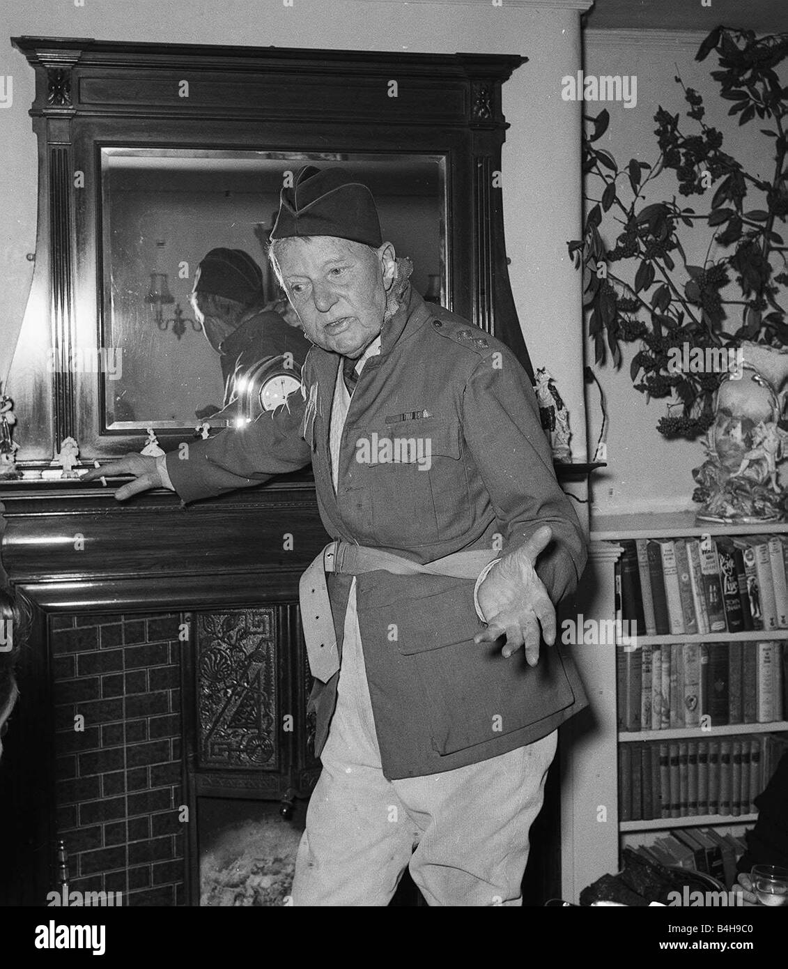 Actor A E Matthews wearing army uniform 1954 Stock Photo - Alamy