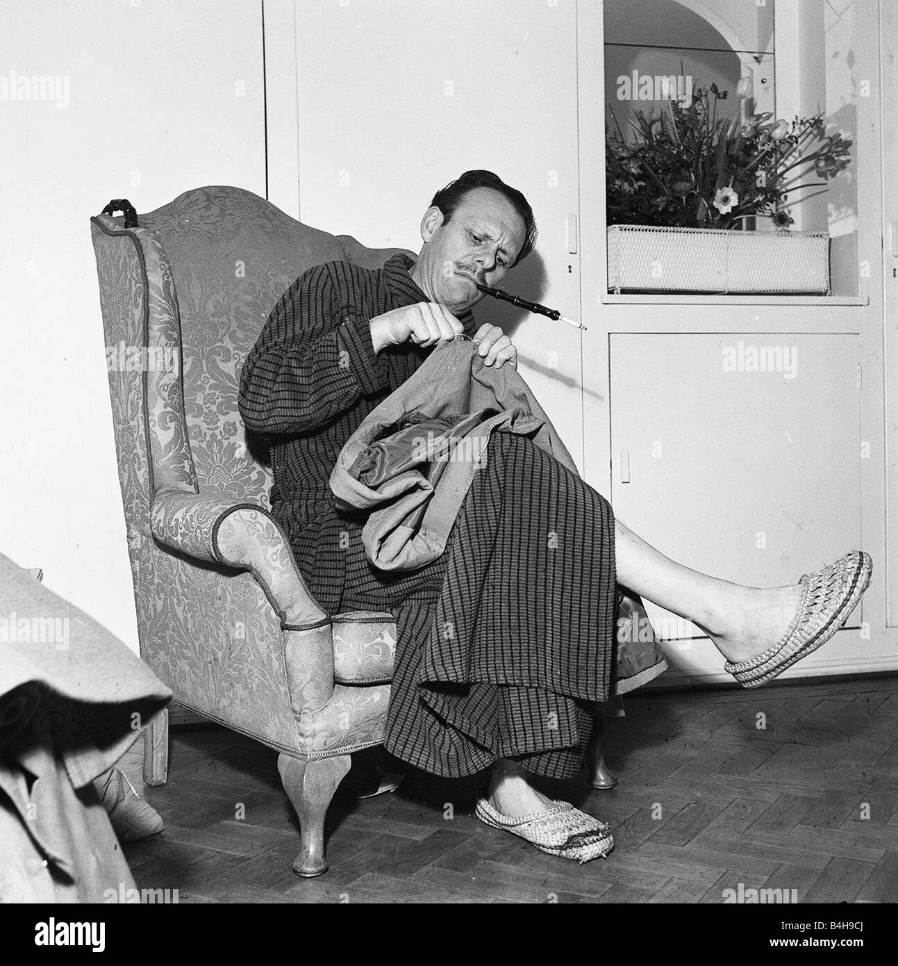 Terry thomas actor hi-res stock photography and images - Alamy