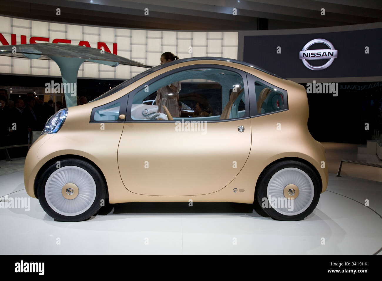Nissan Nuvu. Motor Show 2008 Stock Photo - Alamy