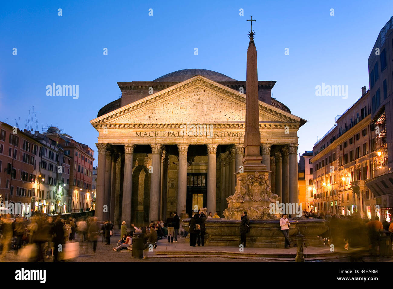 Portikus hi-res stock photography and images - Alamy