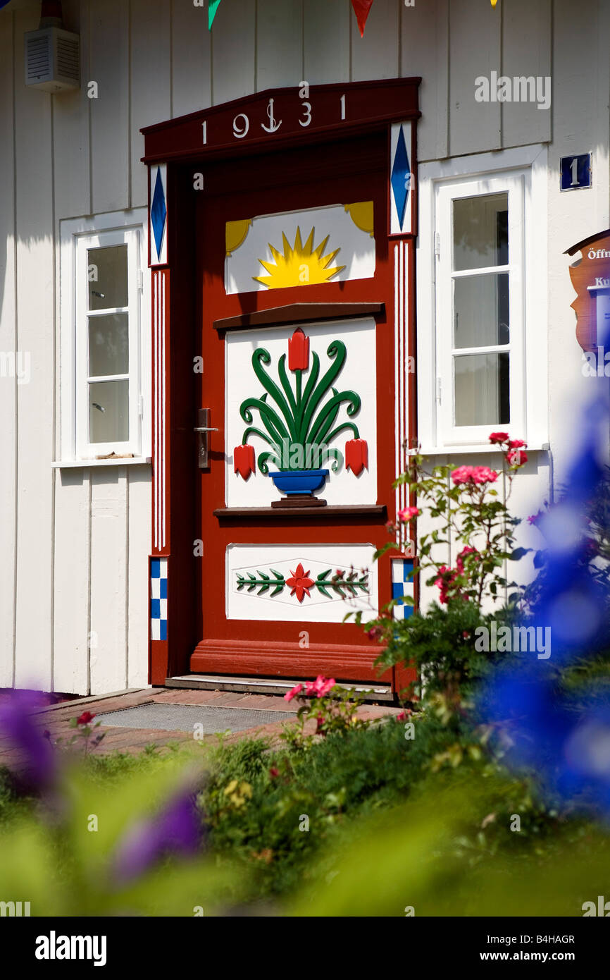 Closed door of house Stock Photo - Alamy