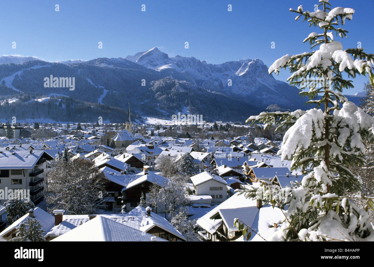 Garmisch partenkirchen city hi-res stock photography and images - Alamy