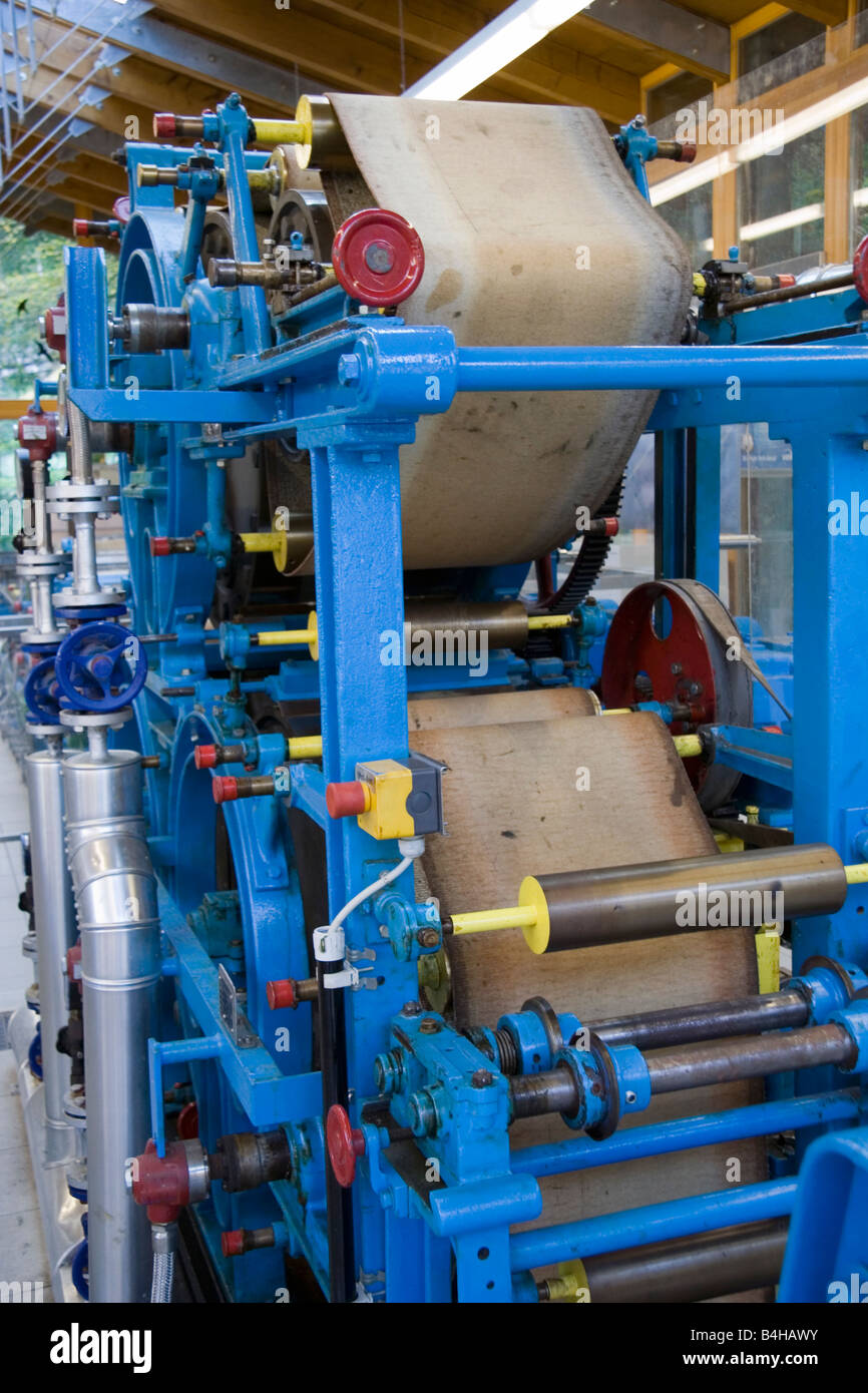 Paper manufacture hi-res stock photography and images - Alamy