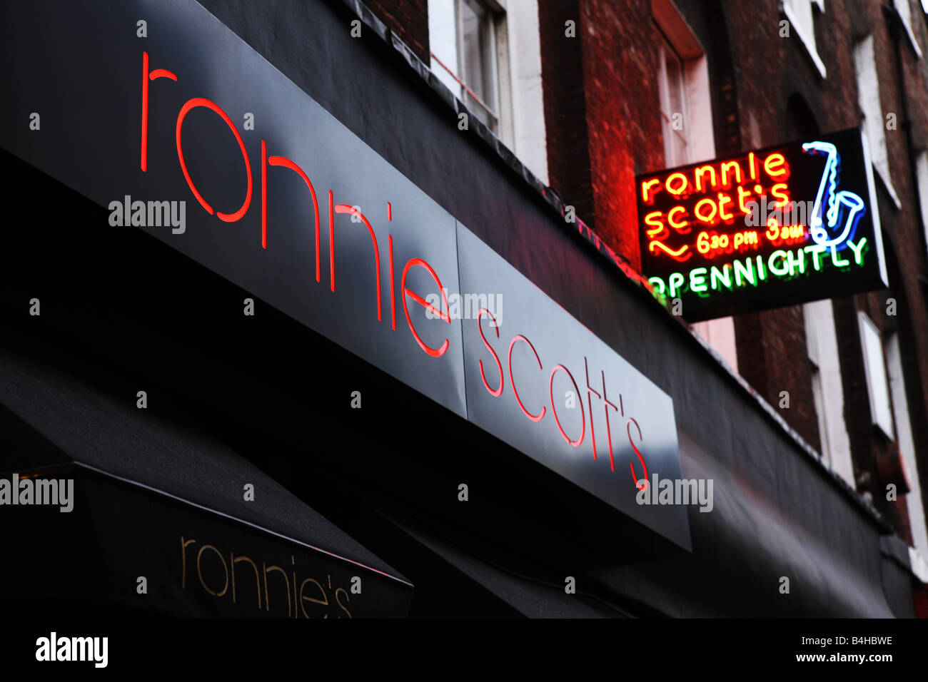 1940s london street sign hi-res stock photography and images - Alamy