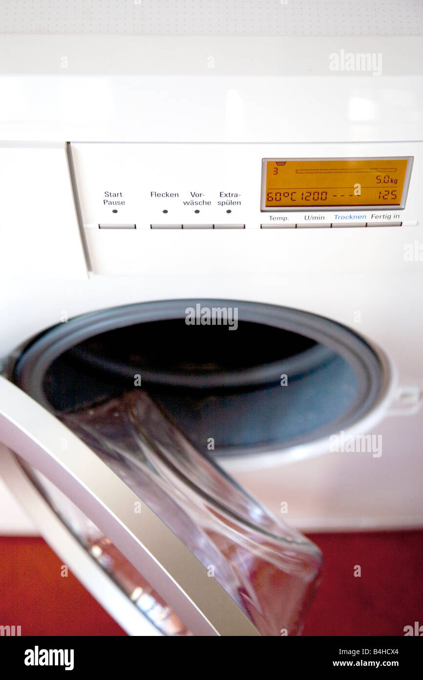 Coloured washing machine hi-res stock photography and images - Alamy