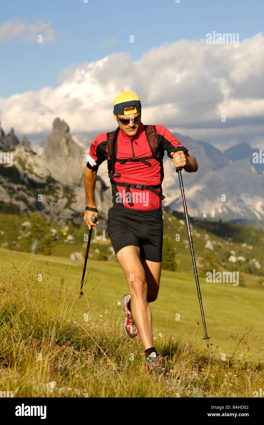 Running chains hi-res stock photography and images - Alamy