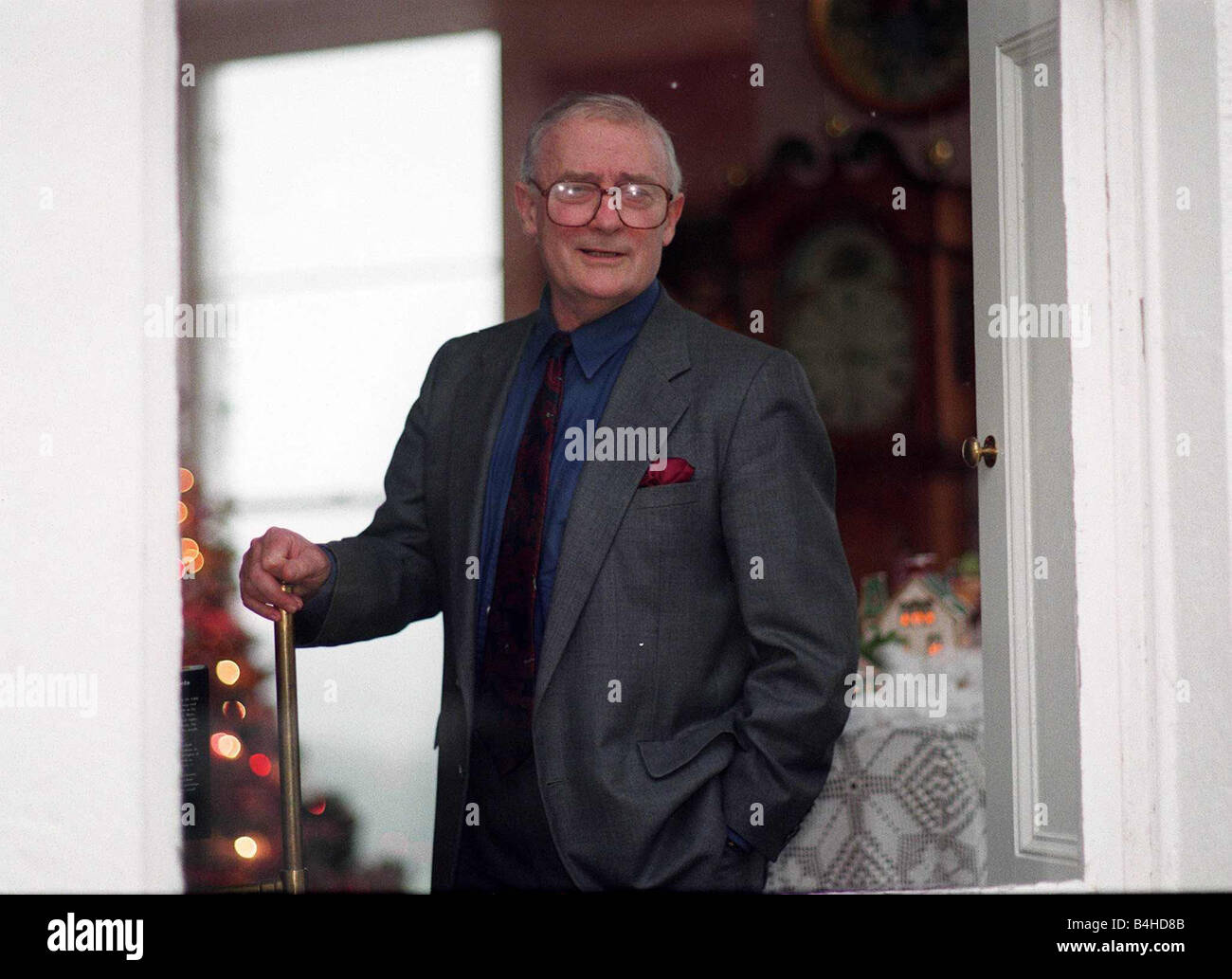 Actor Edward Woodward High Resolution Stock Photography and Images - Alamy