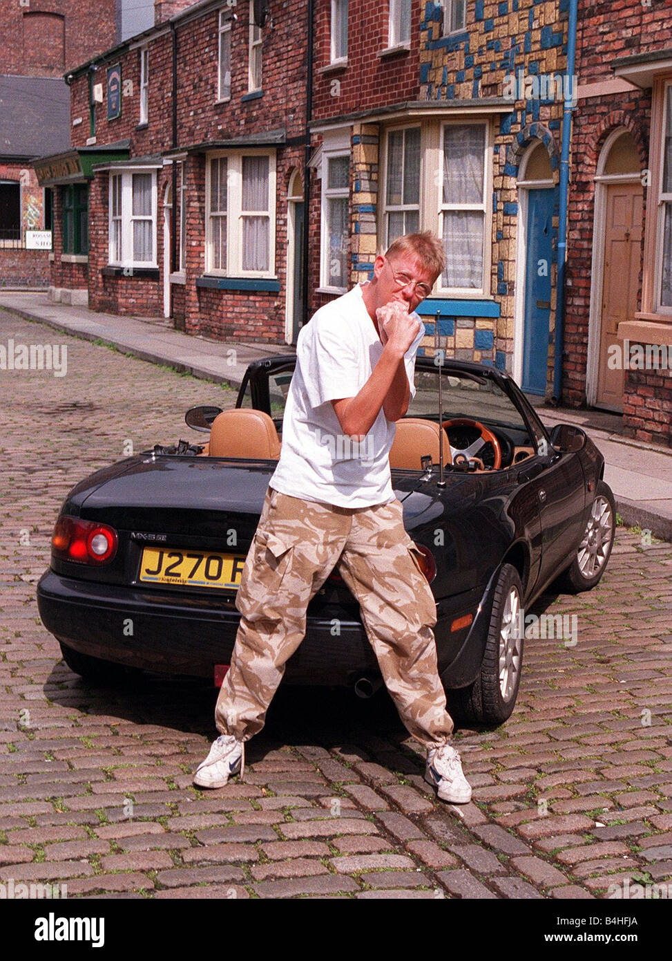 Kevin Kennedy actor who plays Curly Watts in June 1998 television ...