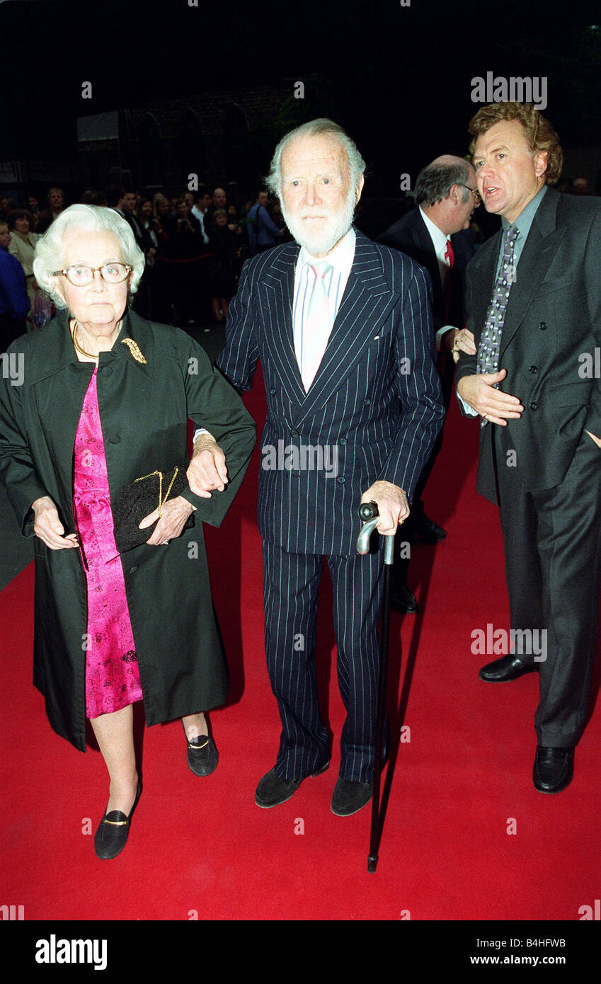 Sir John Mills Actor July 98 Arriving for premiere of Doctor Doolittle ...