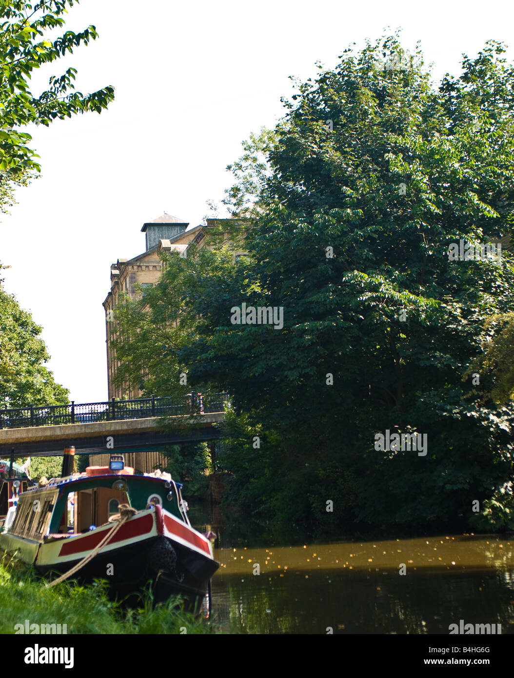 leeds liverpool canal Stock Photo - Alamy