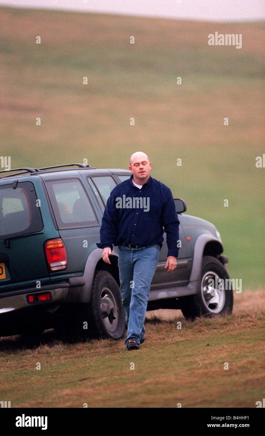 Ross Kemp Actor December 98 Eastenders actor filming Tiffanys funeral ...