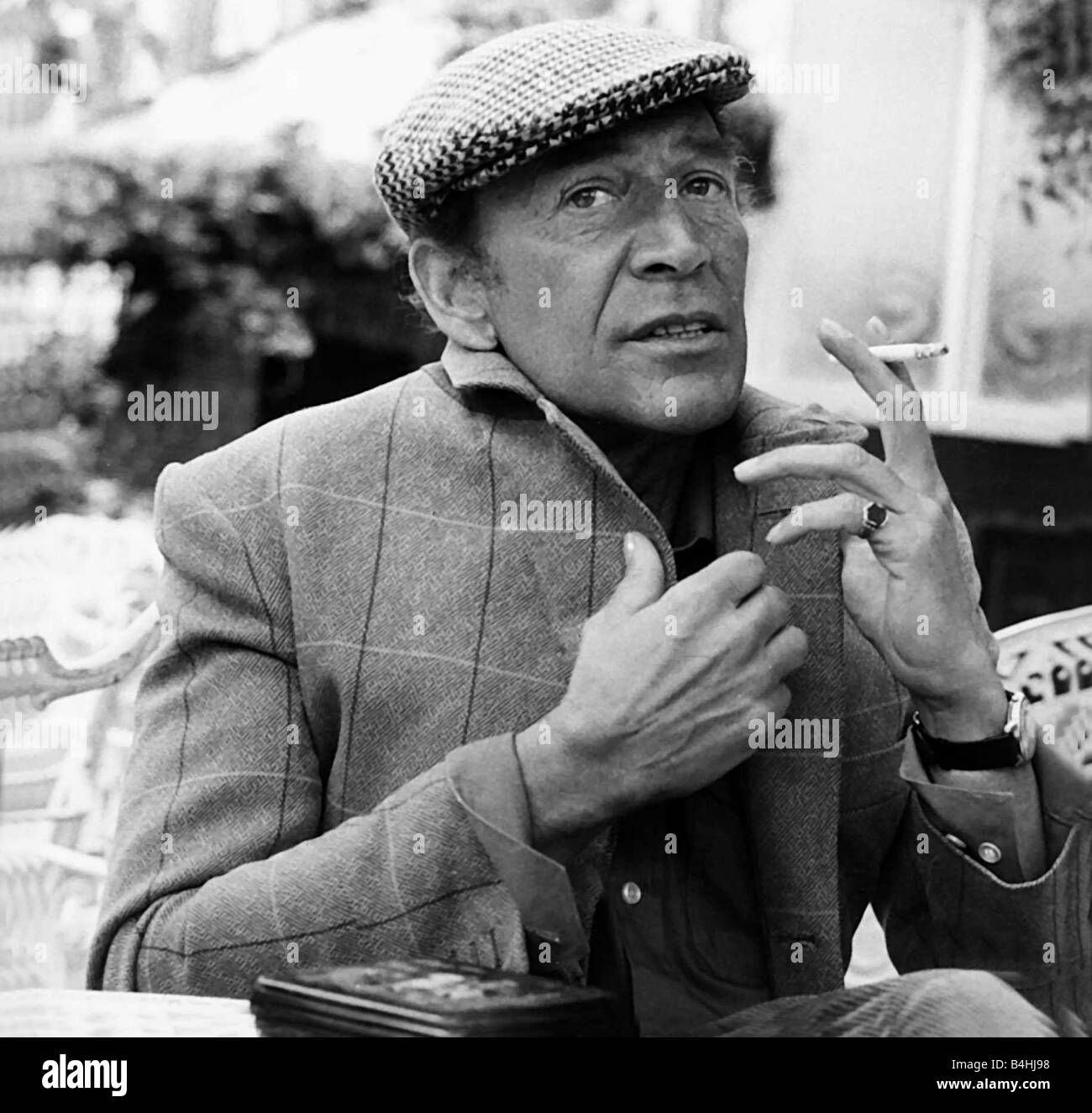 Peter Wyngarde actor June 1980 Stock Photo - Alamy