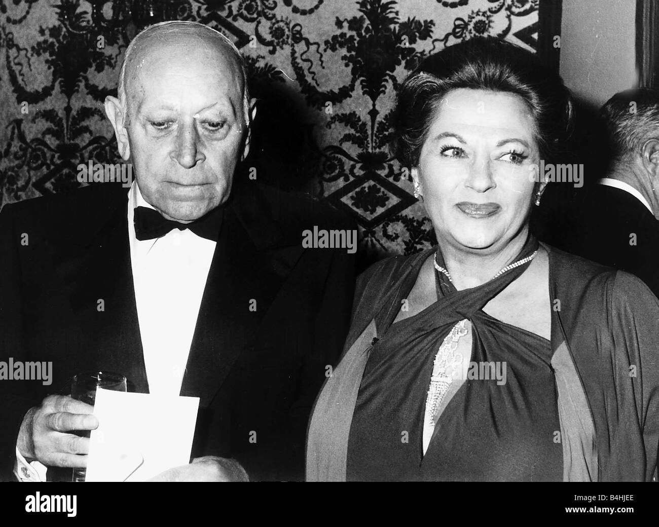 Yvonne de carlo hi-res stock photography and images - Alamy