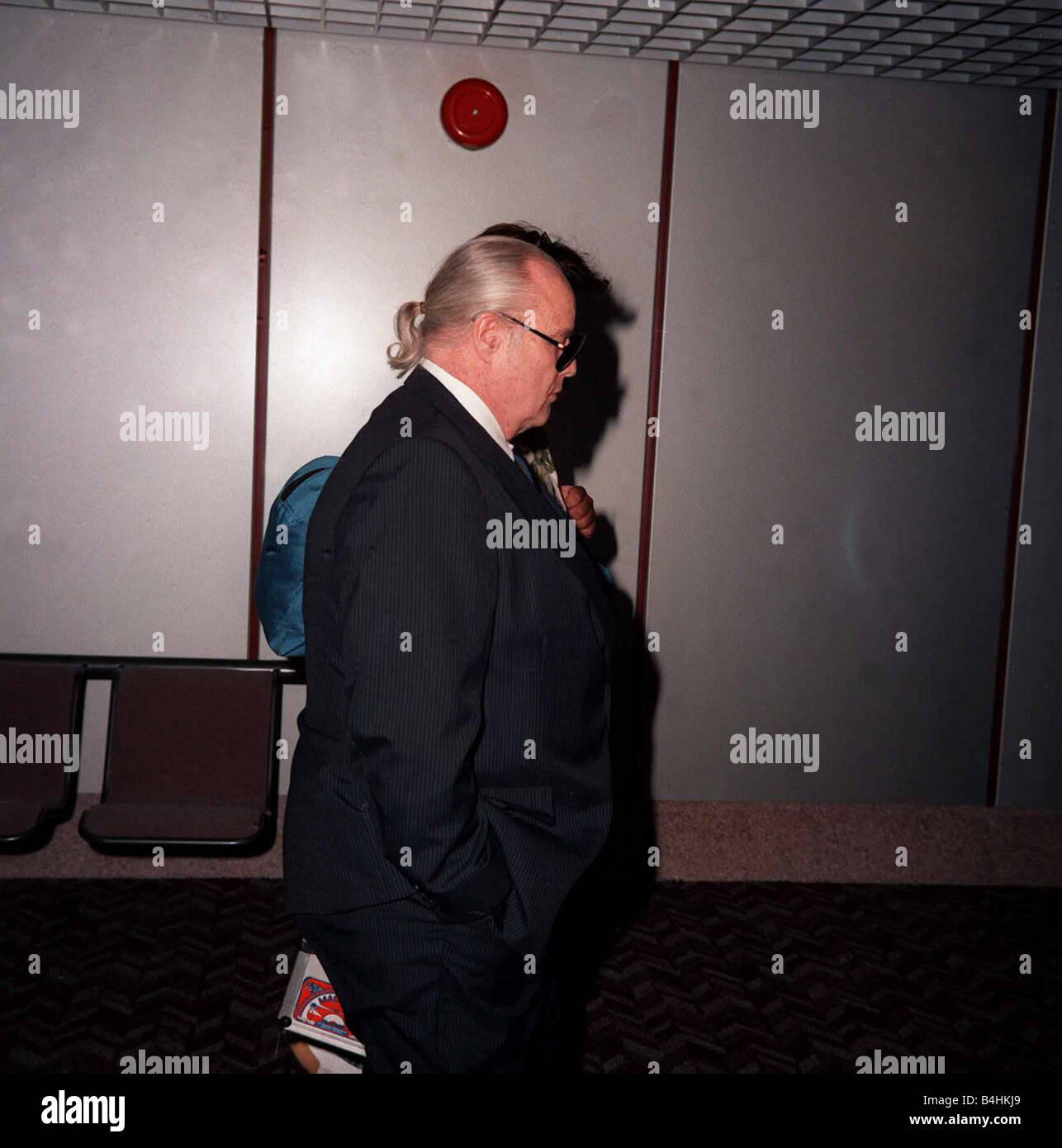 Actor Marlon Brando arriving at London Airport June 1986 Stock Photo ...