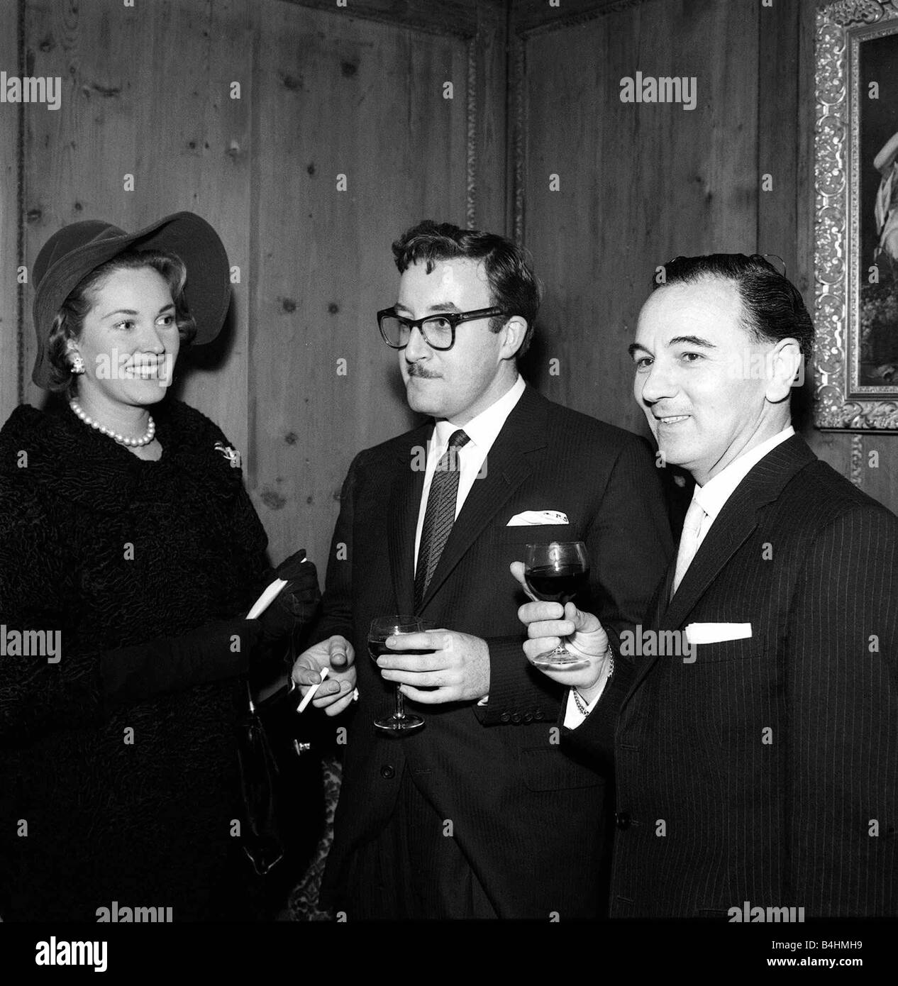 Maurice Woodruff Clairvoyant January 1960 with actor comedian Peter ...