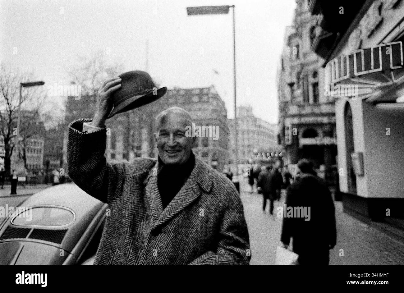 Maurice Chevalier Actor Feb 1968 arrives for a Press Conference at the ...