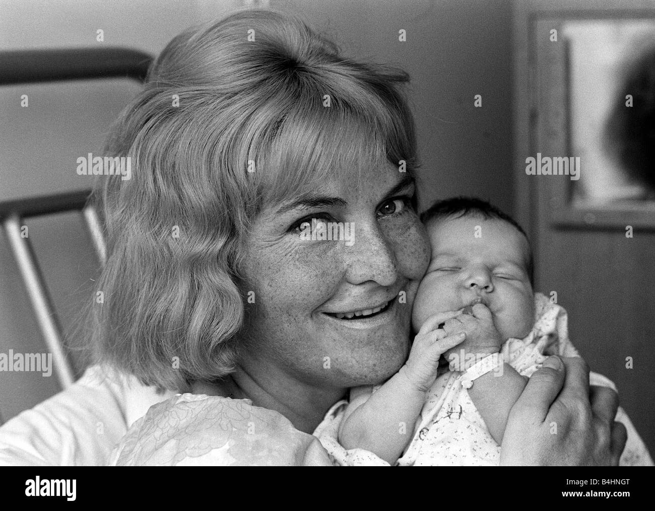 Alec ross sheila hancock hi-res stock photography and images - Alamy