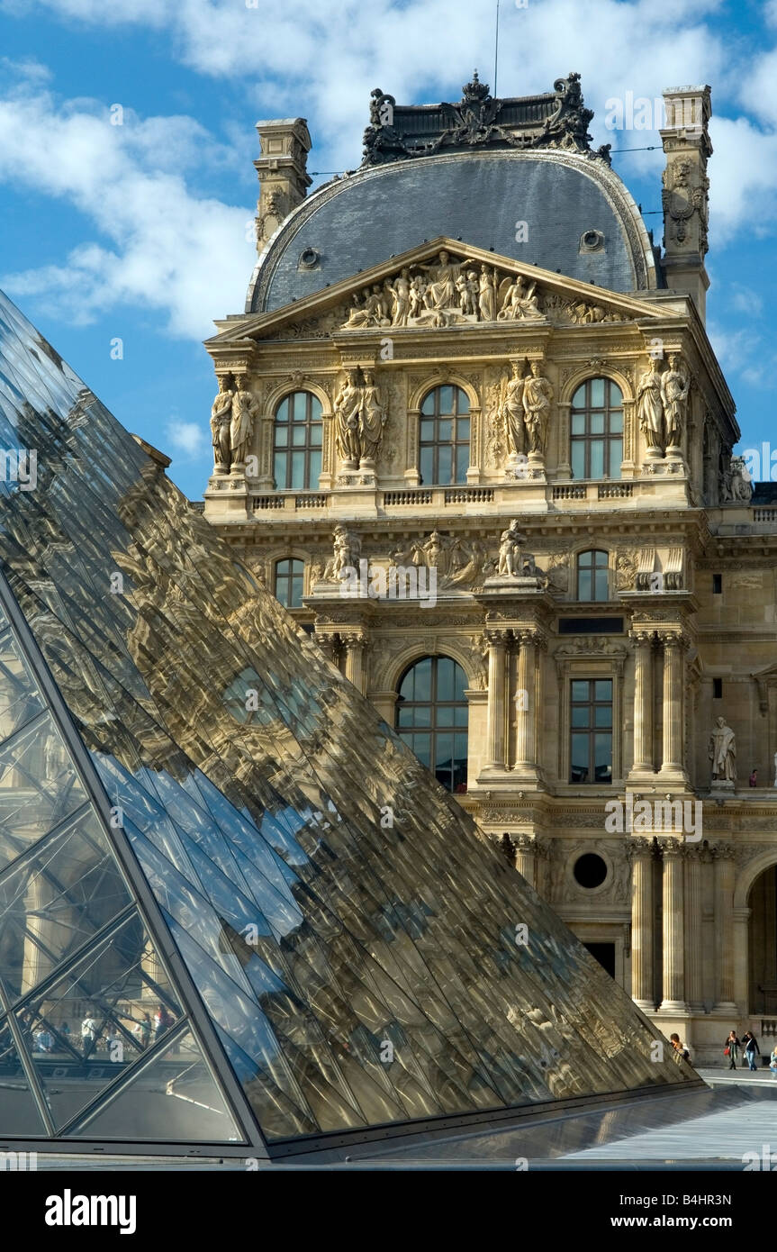 Pavilion richelieu palais du louvre hi-res stock photography and images ...